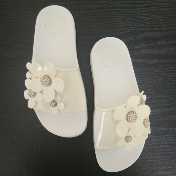 Marc Jacobs | Shoes | Marc Jacobs White Floral Pool Slides | Poshmark
